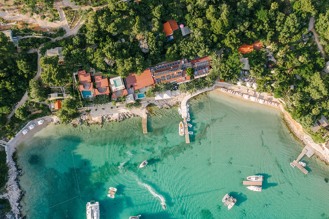 Zori Timeless Hotel: In the Lap of Luxury on a Magical Island - Symbol